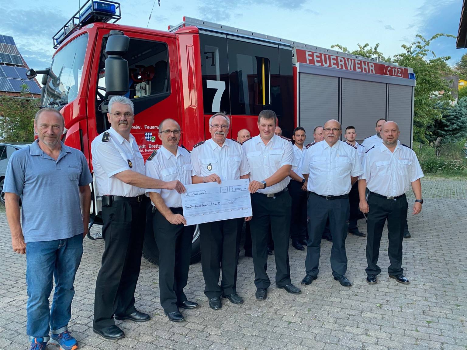 Abteilung Neibsheim der Feuerwehr Bretten spendet für Feuerwehren in ...